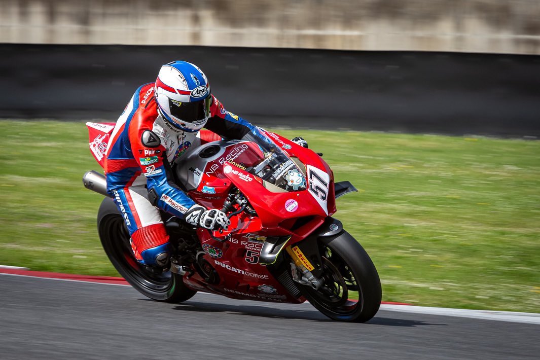 Lorenzo Lanzi, au Trophée National avec le vélo de route Ducati “Mais ...
