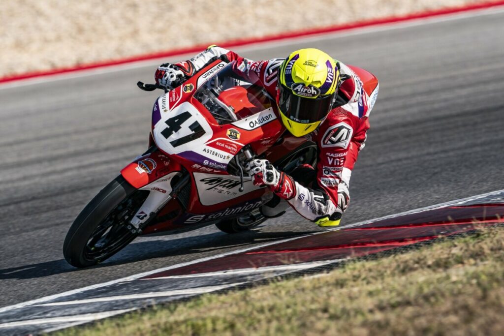 JuniorGP ETC Portimao: Boggiov řev, Pini vždy na stupních vítězů - Pure ...