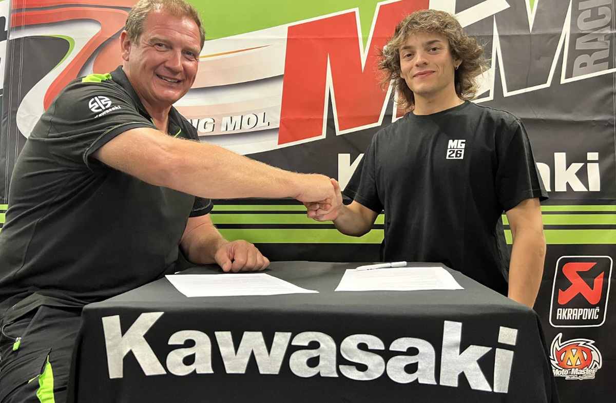 SSP300 : Mirko Gennai et l’équipe MTM Kawasaki avec Loris Veneman ...